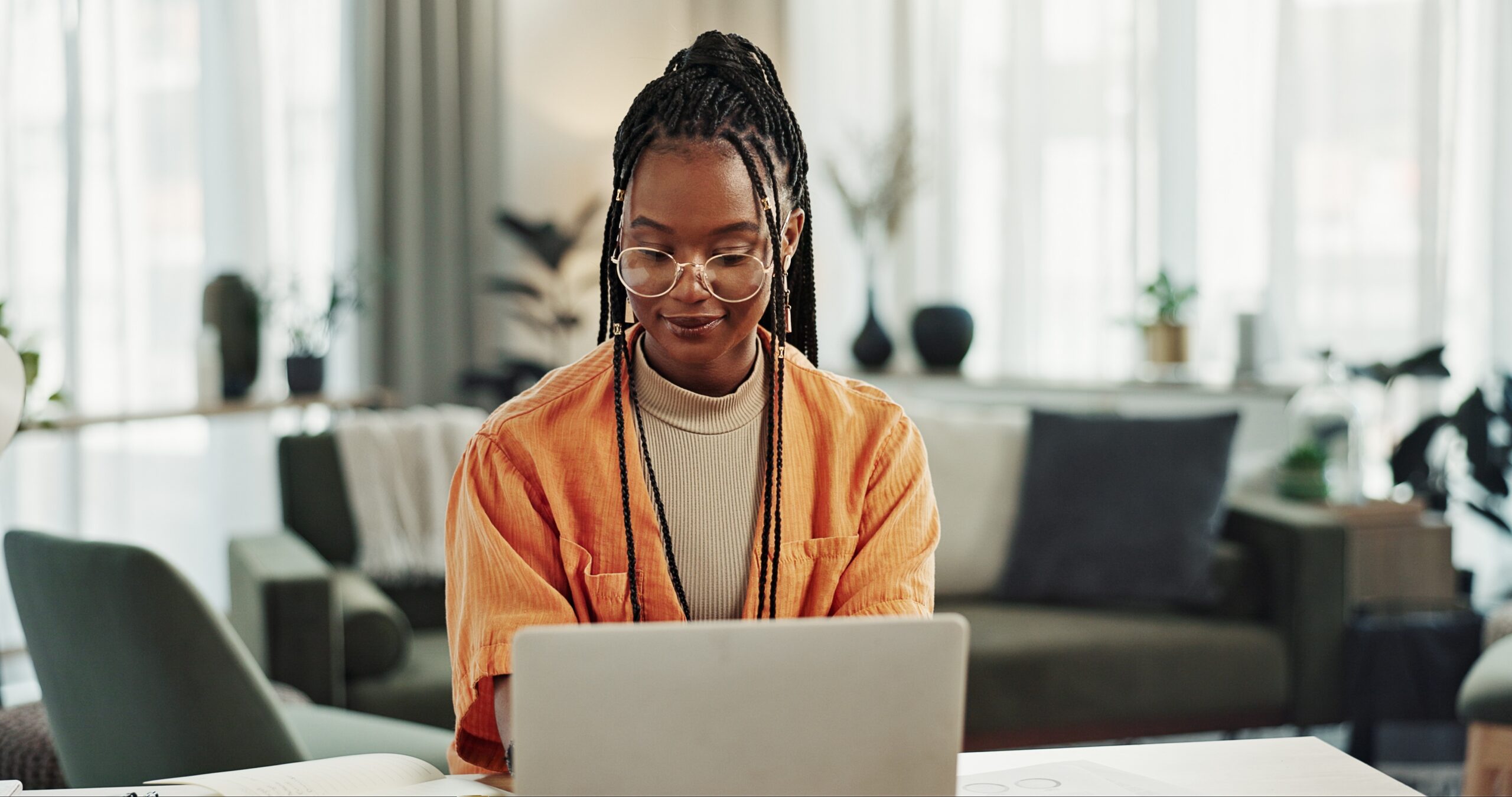 Jamf vs Intune: 6 Key Differences, Pros & Cons